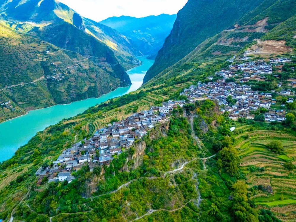 Làng Đá Bảo Sơn, Lệ Giang, Vân Nam, Trung Quốc